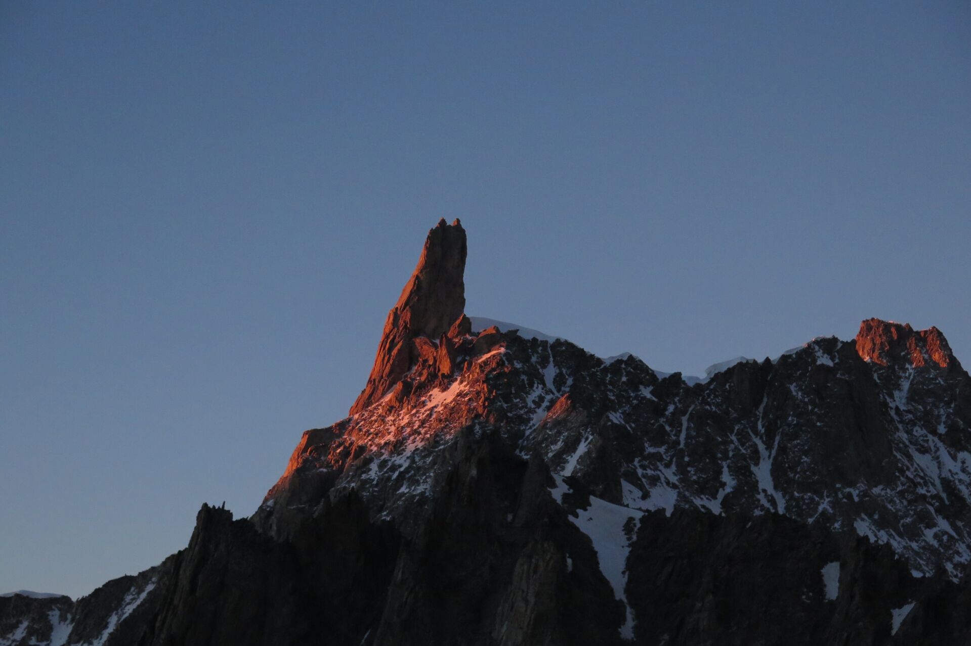 La Dent du Géant -Massif du Mont-Blanc | Bureau des guides d'Annecy