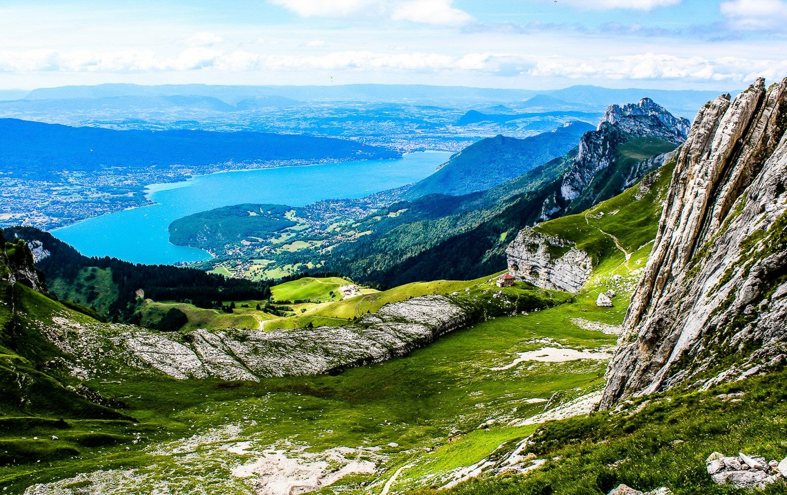 Hiking at La Tournette with a guide | Bureau des guides d'Annecy